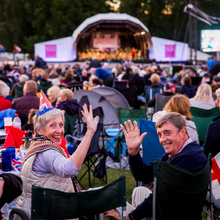 Deluxe Picnic at the Proms for Two | Find Me A Gift