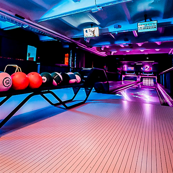 Boutique Bowling for 4 at Play At Pins | Find Me A Gift