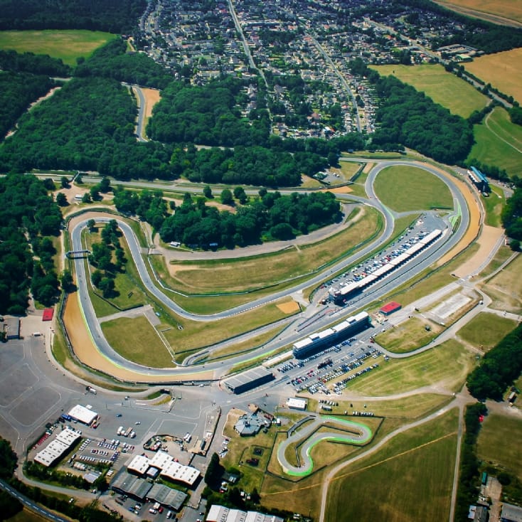 Famous Racing Circuits | Find Me A Gift