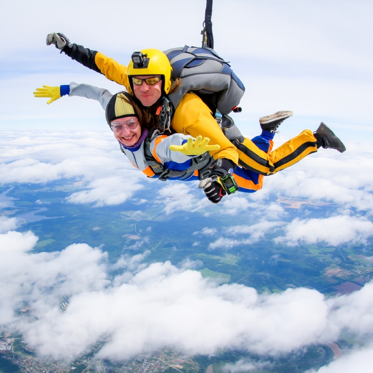 Skydiving in Nottingham | Find Me A Gift