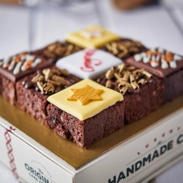 Luxury Celebration Cake Selections | Find Me A Gift